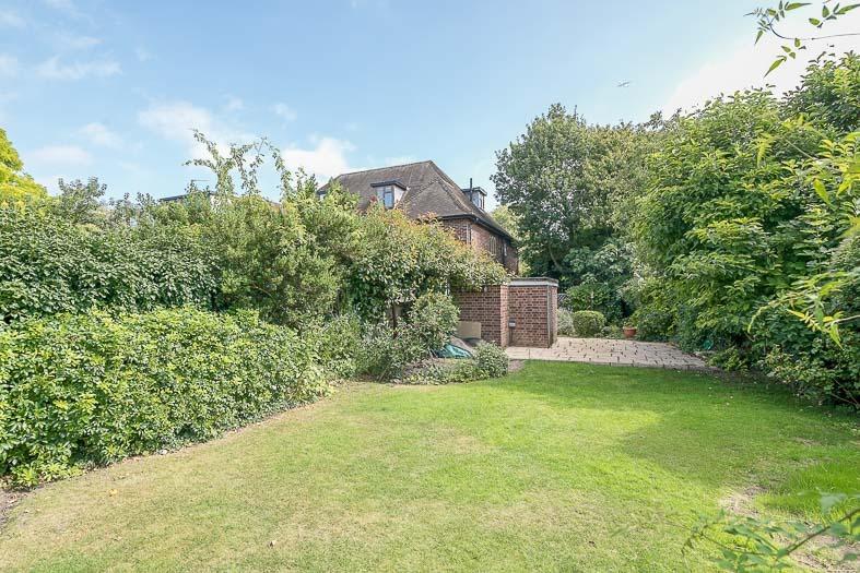 Ellison Road, Barnes 4 bed maisonette - £920,000