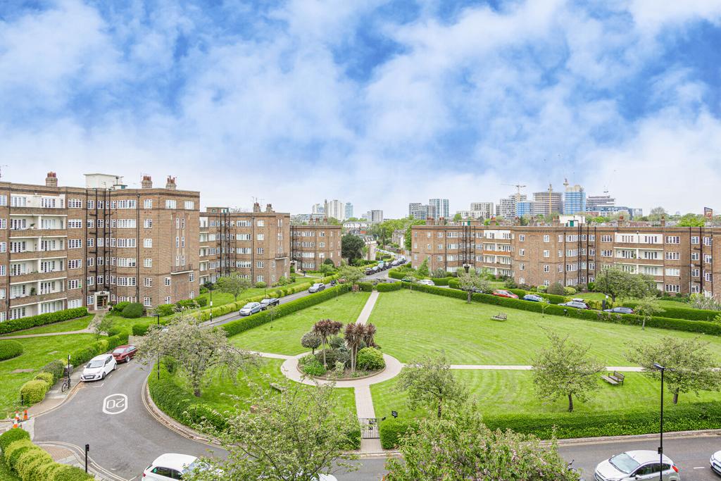 Chiswick Village, London 3 bed flat for sale - £500,000
