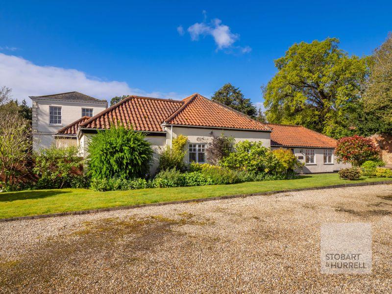 Wroxham Road, Norwich NR12 3 bed detached bungalow - £475,000