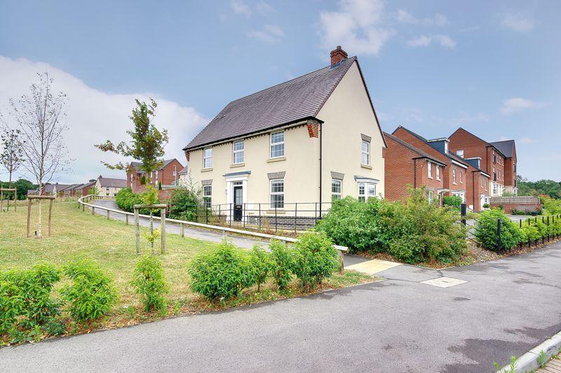 Stunning Four Bedroom Detached House... 4 bed detached house - £540,000