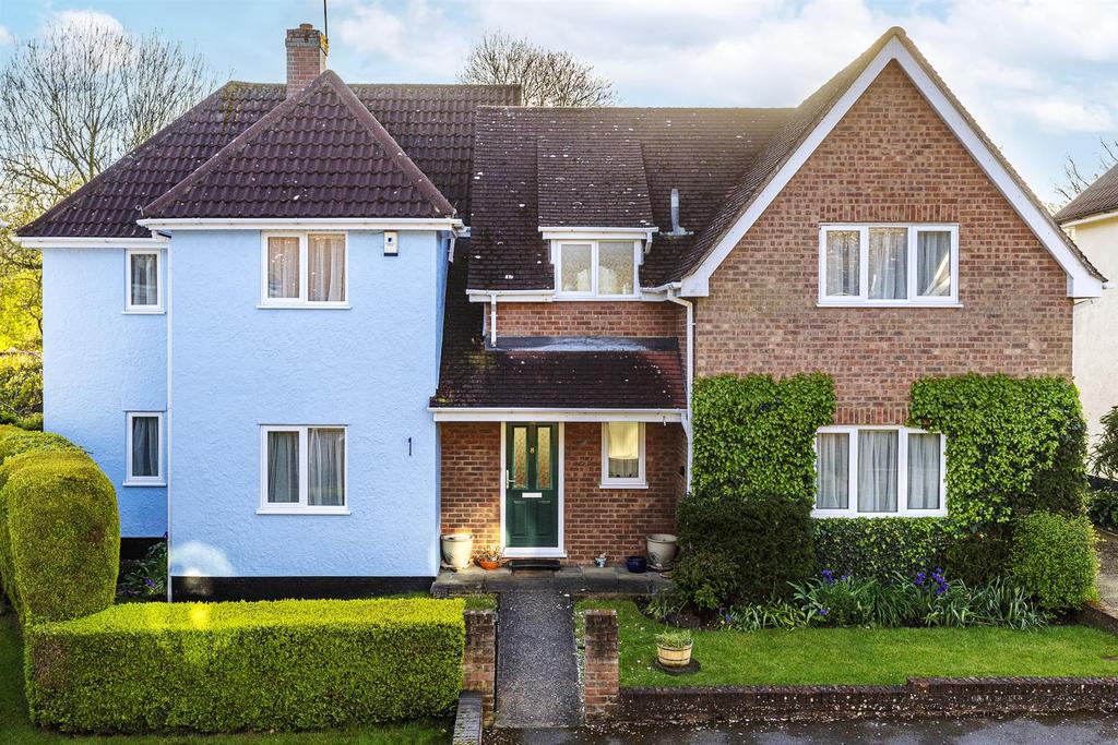 Elm Court, Elmdon CB11 4 bed detached house - £700,000