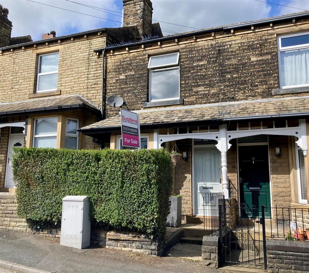 Victoria Terrace, Cleckheaton 2 bed terraced house - £170,000