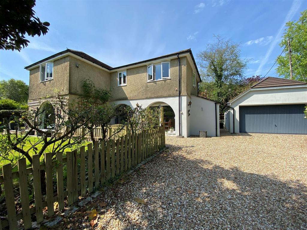 Kingswood Road, Gunnislake 3 bed detached house - £495,000