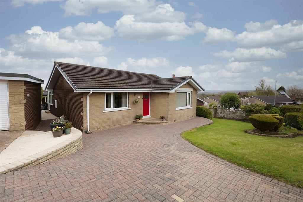Formby Avenue, Fixby 2 bed detached bungalow - £310,000