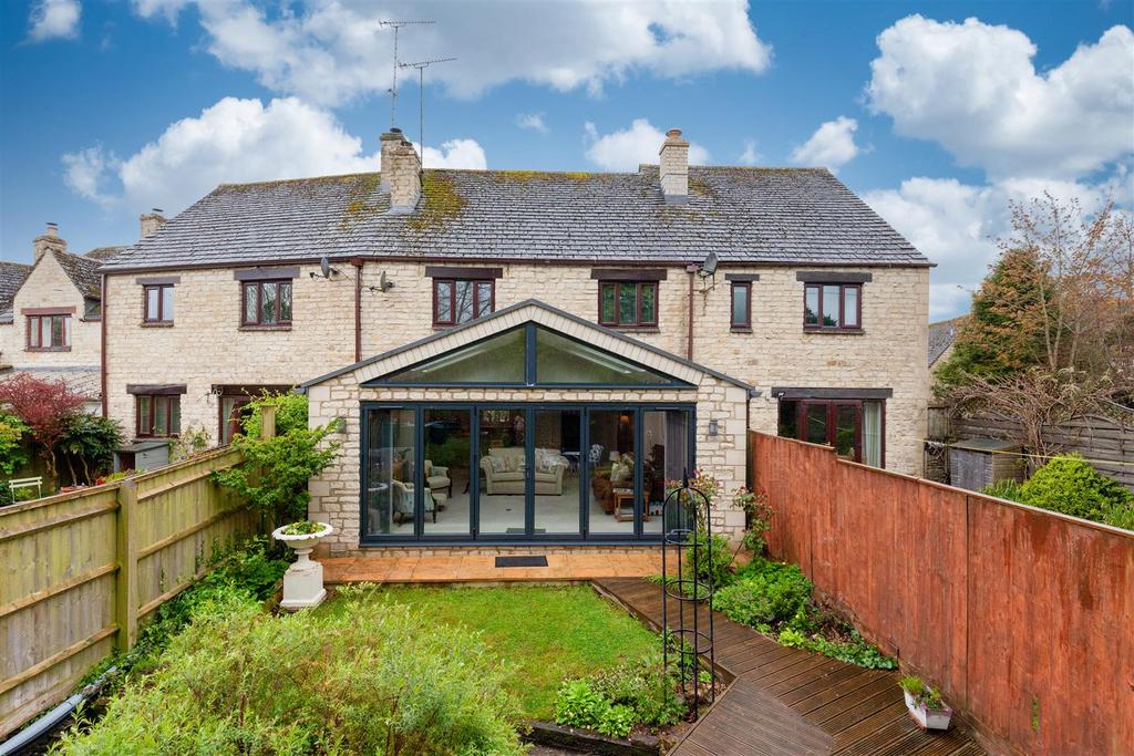 Fulbrook, Nr Burford 2 bed terraced house - £480,000