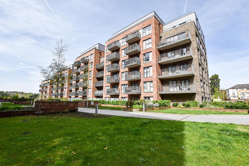 Rosalind Drive, Maidstone 2 bed apartment for sale - £280,000