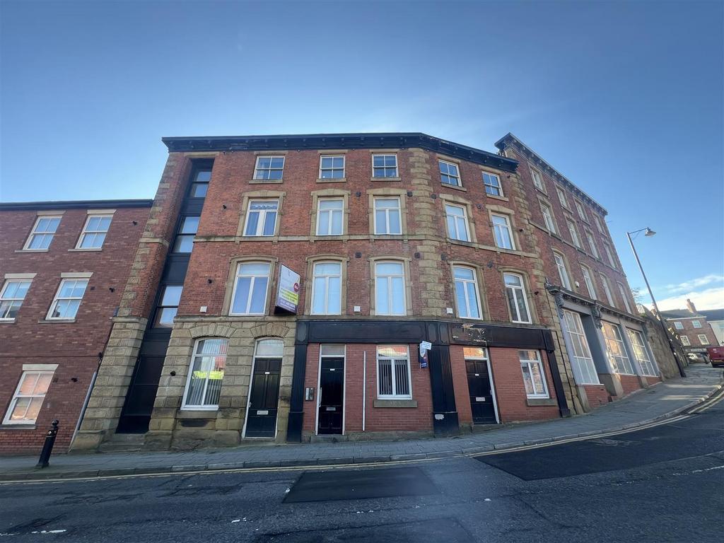 Millgate, Stockport SK1 2 bed apartment - £160,000