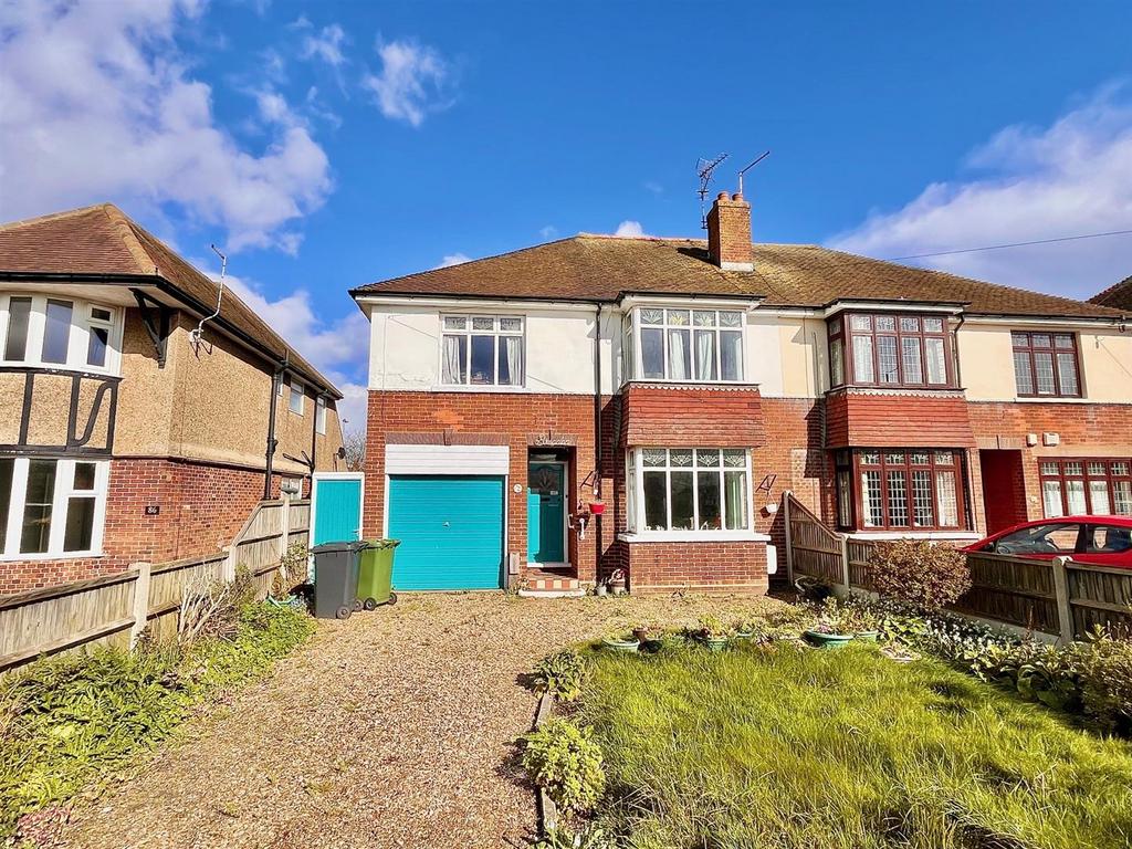 Caister Road, Great Yarmouth 4 bed semi-detached house for sale - £250,000