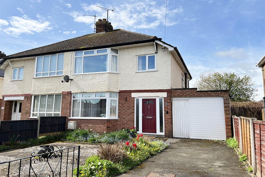 Hoarwithy Road, Putson, Hereford, HR2 3 bed semi-detached house - £235,000