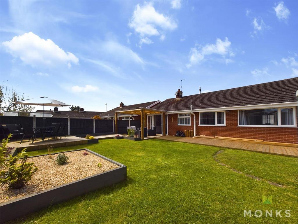 Lacon Drive, Wem, Shrewsbury 3 bed detached bungalow - £330,000