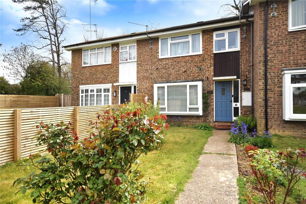 Horley, Surrey, RH6 3 bed terraced house - £350,000