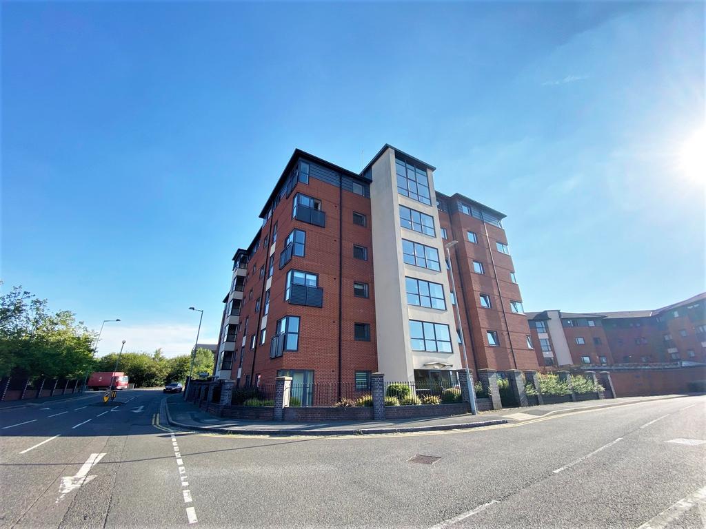 Broad Gauge Way, Wolverhampton WV10 2 bed apartment - £125,000