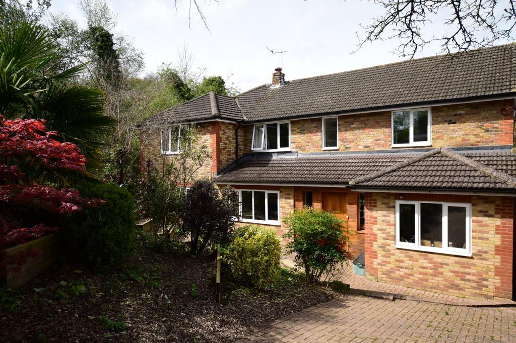 Dibden Hill, Chalfont St. Giles, HP8 6 bed detached house - £1,395,000