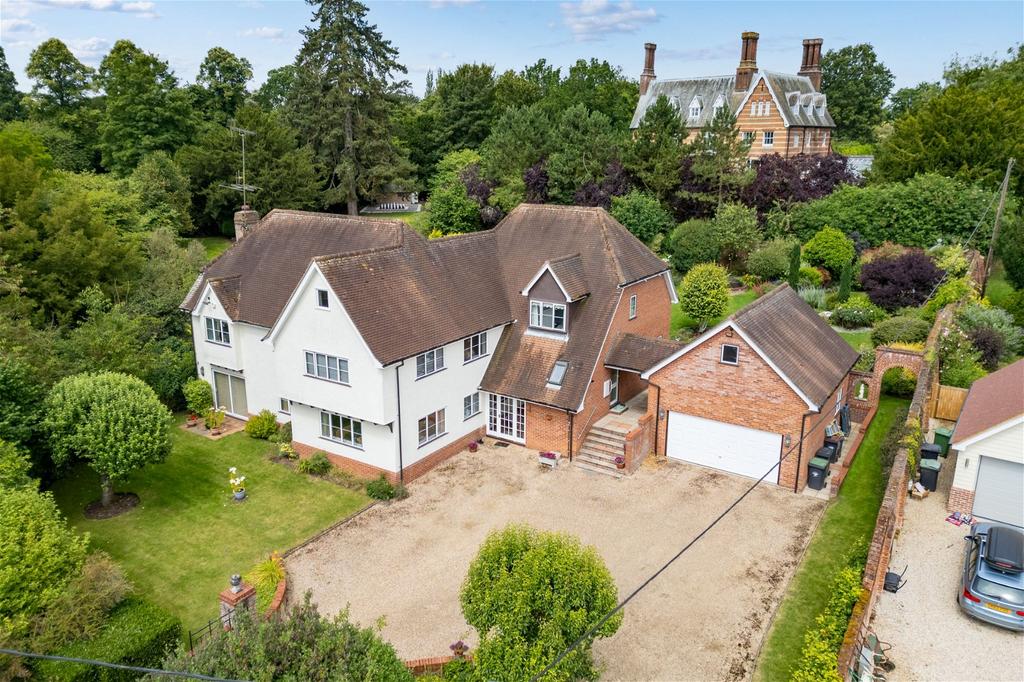 Wicken Road, Wicken Bonhunt 6 bed detached house - £1,250,000