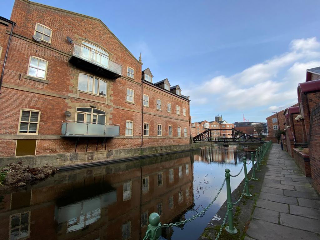 Navigation Walk, Leeds, West... 1 bed flat to rent - £875 pcm (£202 pw)
