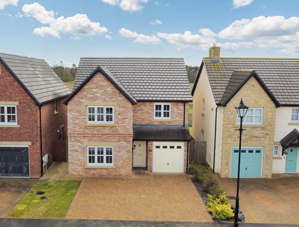 Rose Vale, Wynyard, TS22 5FJ 4 bed detached house - £300,000