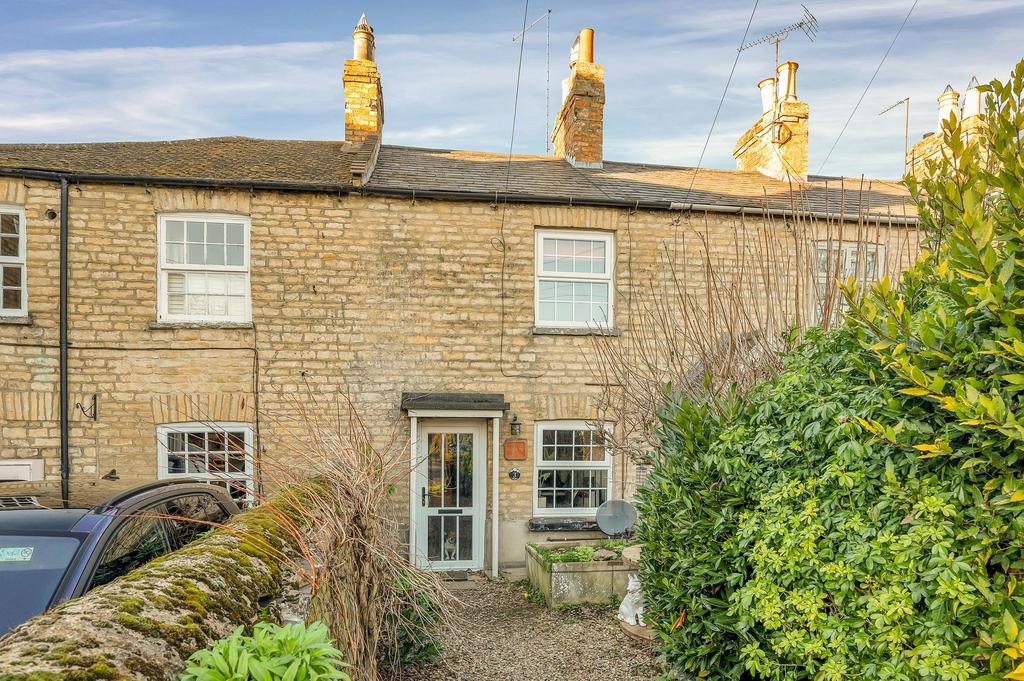 Ryhall Road, Stamford, PE9 2 bed cottage - £300,000
