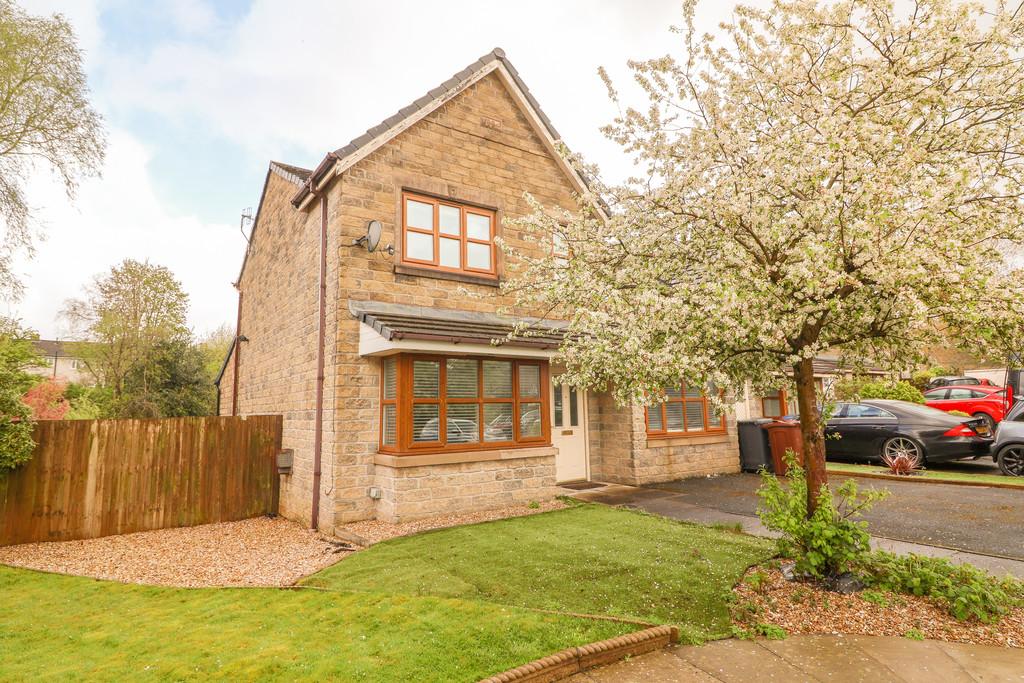 Peak View, Glossop SK13 4 bed detached house - £375,000
