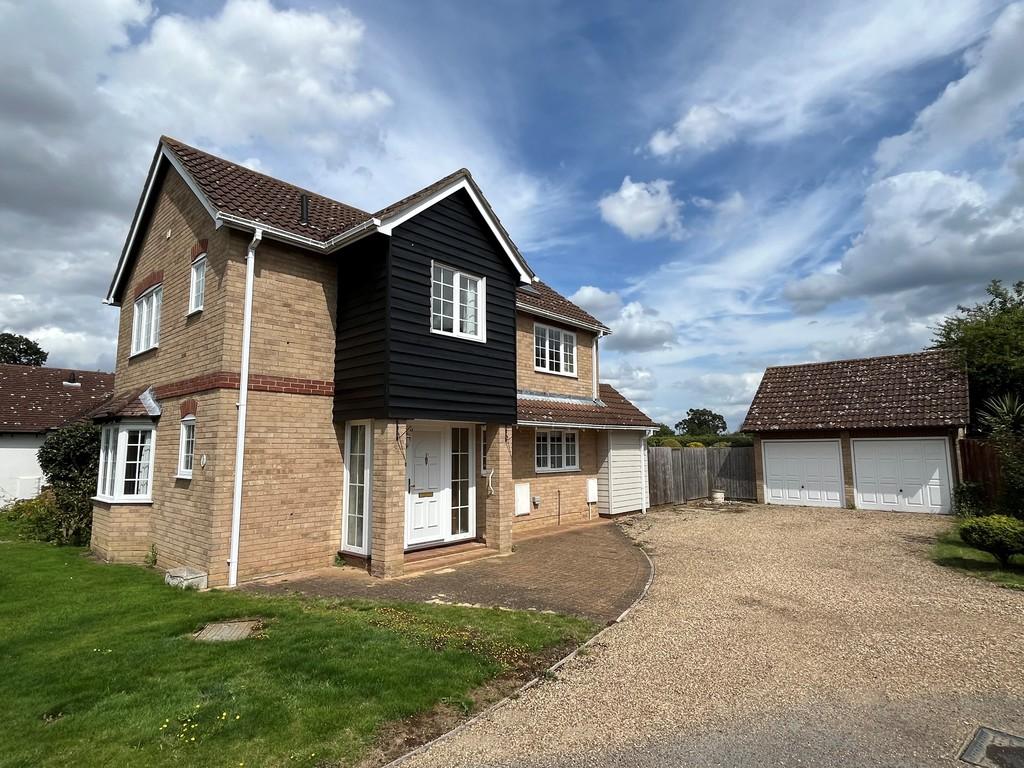 Campion Way, Colchester CO6 4 bed detached house - £400,000