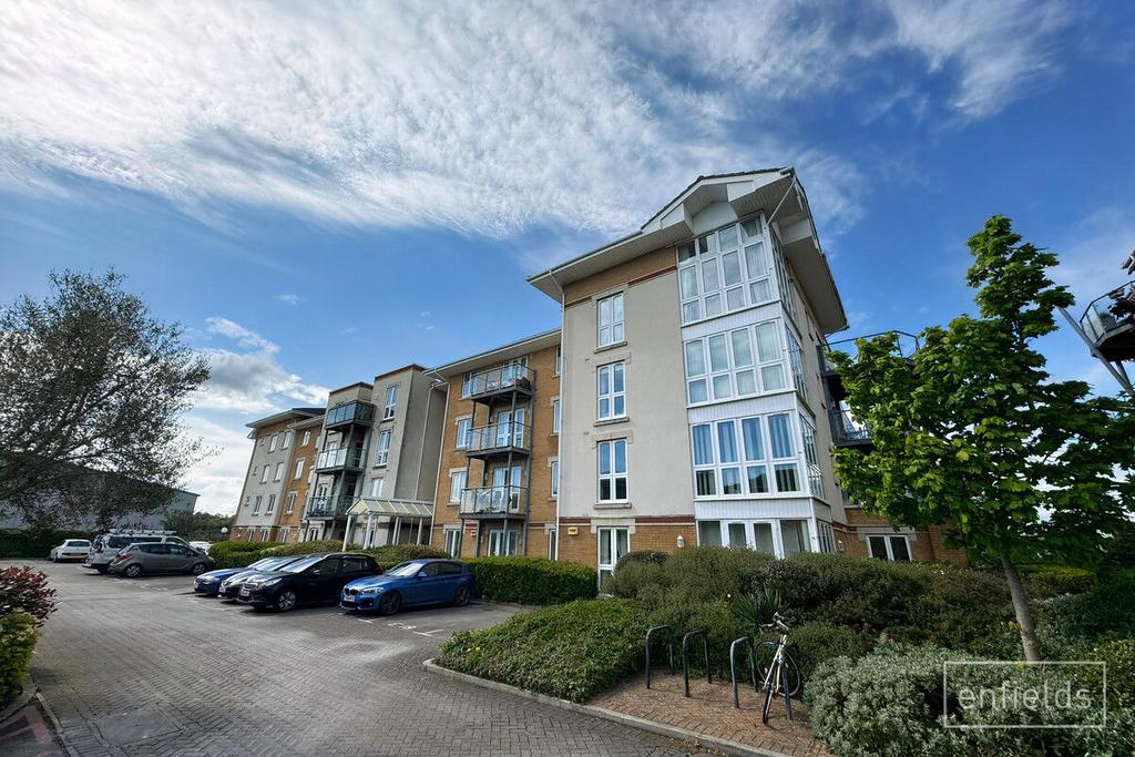 Southampton SO18 2 bed apartment for sale - £175,000