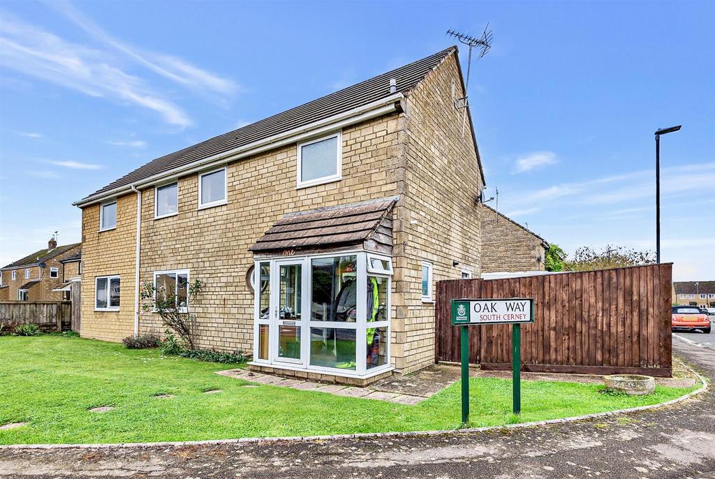 Oak Way, South Cerney 4 bed detached house - £495,000