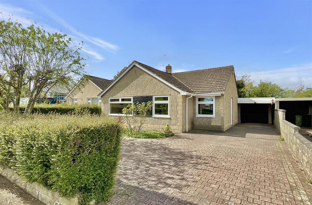 North Hill Road, Cirencester 3 bed bungalow - £469,950