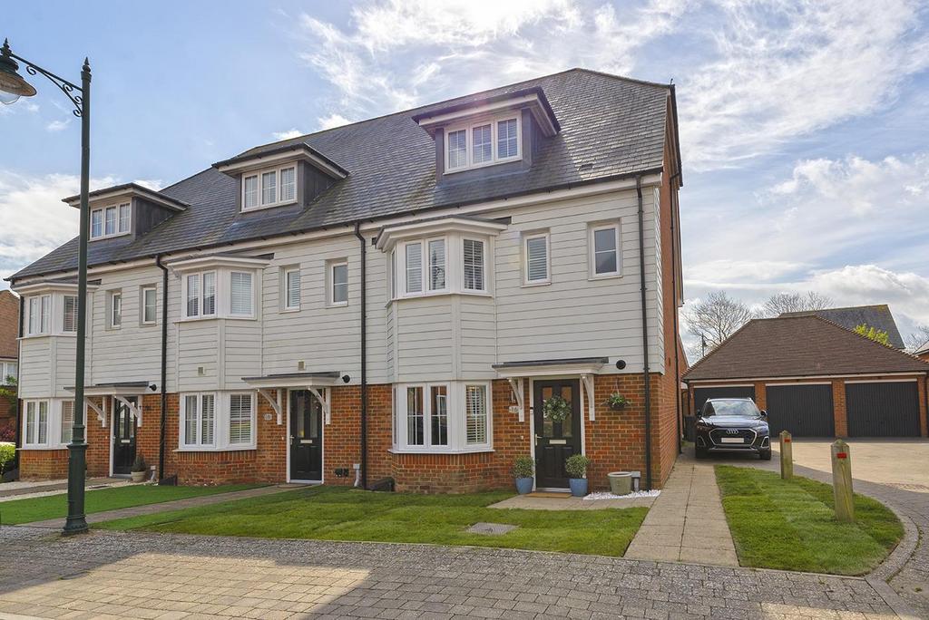 Avion Gardens, Kings Hill, ME19 4RH 4 bed terraced house - £575,000