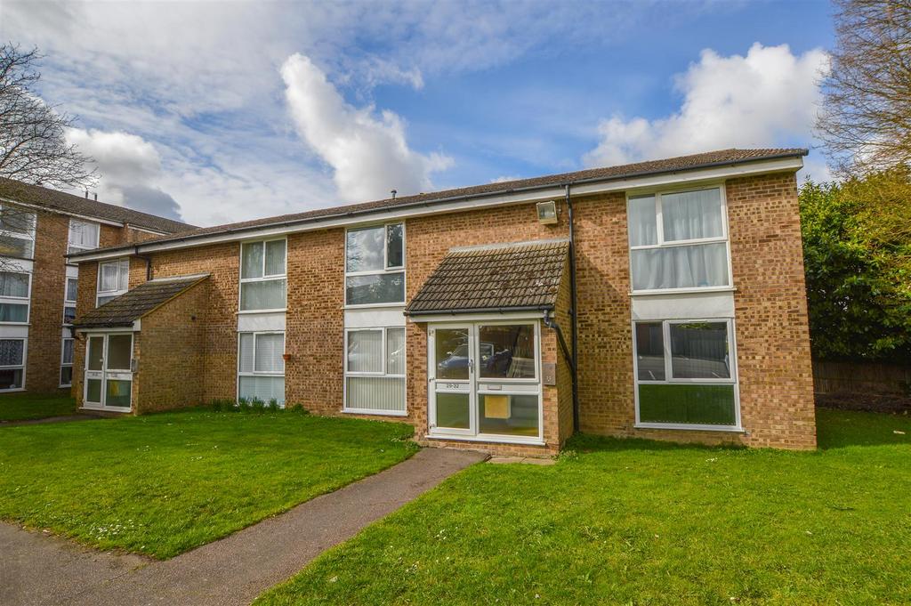 Ribbledale, London Colney, St. Albans 1 bed flat for sale - £210,000