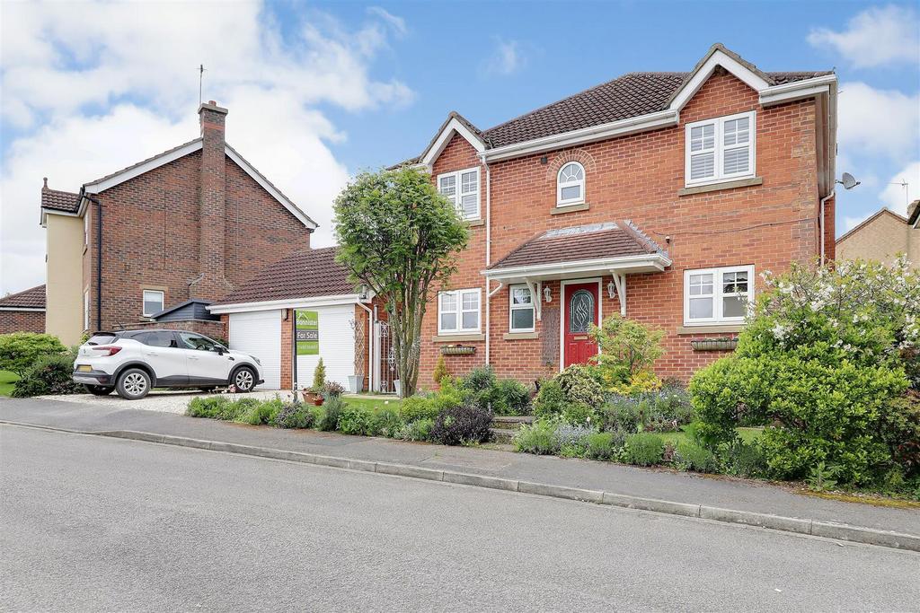 The Stray, South Cave 4 bed detached house - £370,000