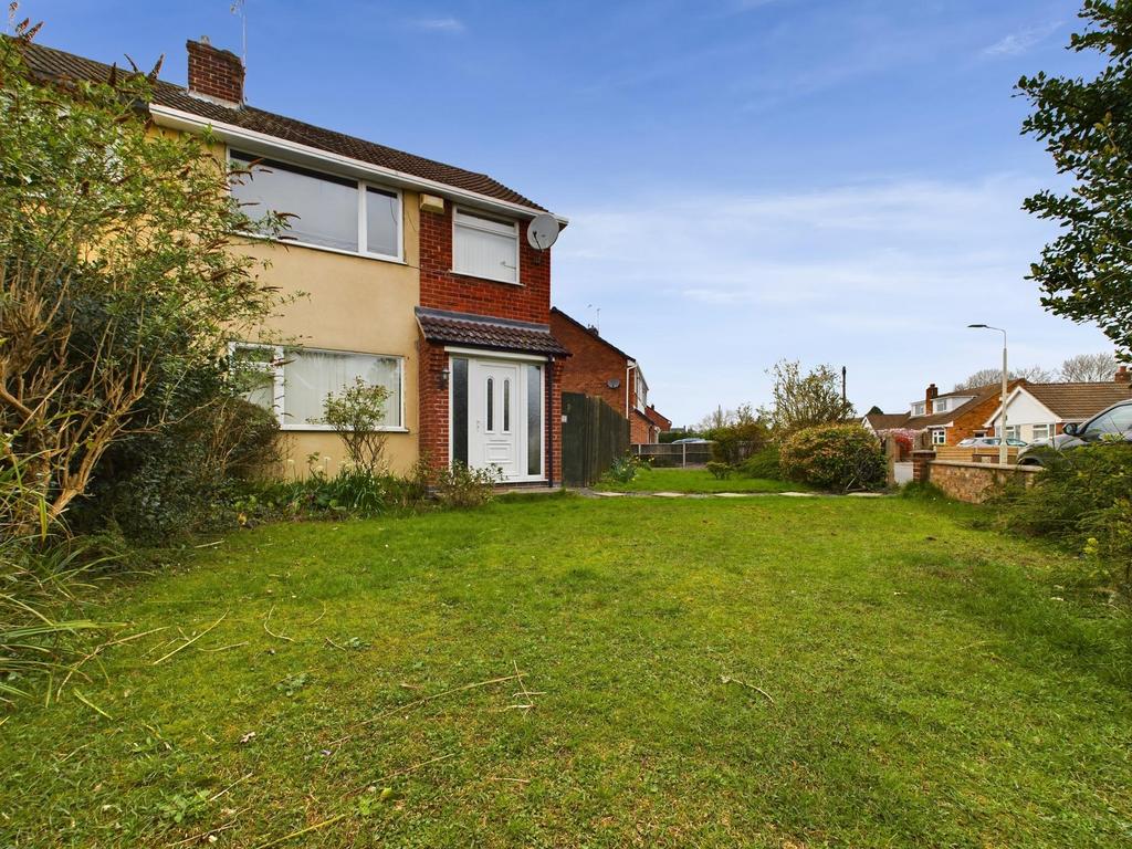Ulverscroft Road, Loughborough 3 bed semi-detached house - £265,000