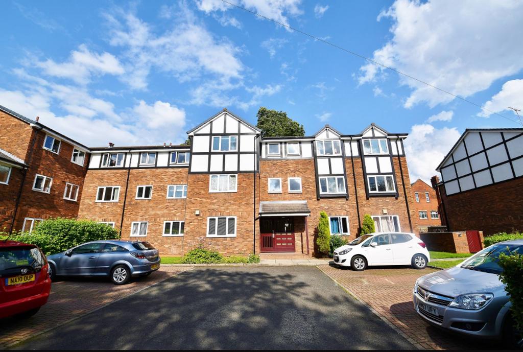 Half Edge Lane, Eccles, M30 2 bed apartment - £160,000