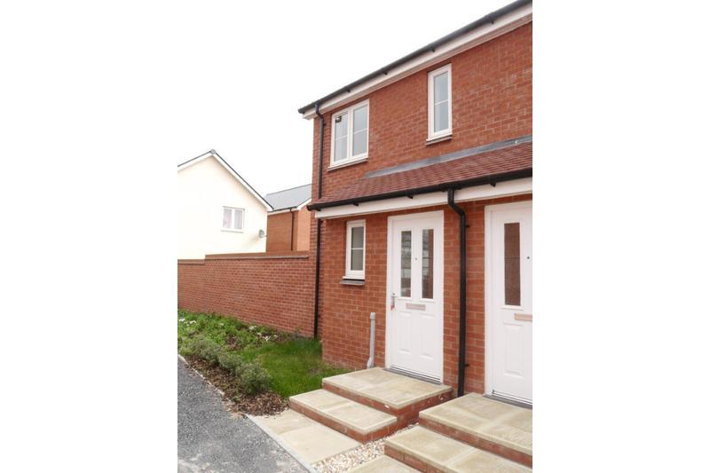 Cavallo Walk, Bridgwater TA6 2 bed semi-detached house - £1,150 pcm (£ ...