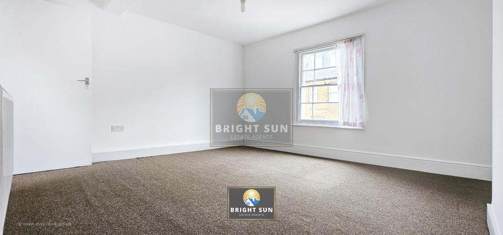 Hayes UB3 3 bed semi-detached house - £540,000
