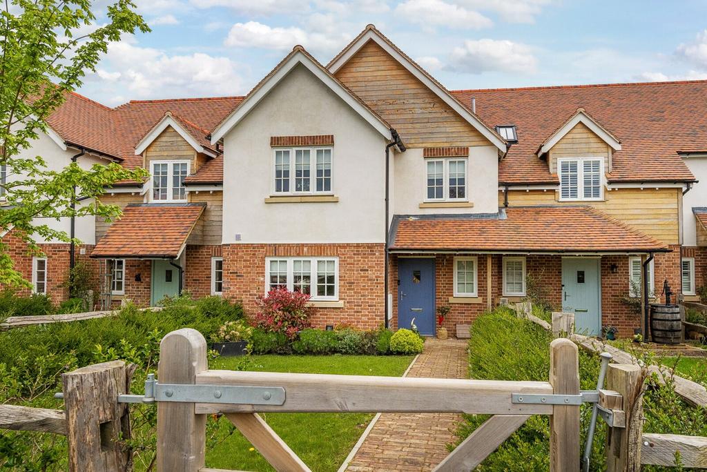 The Street, Ewhurst, GU6 3 bed terraced house - £625,000