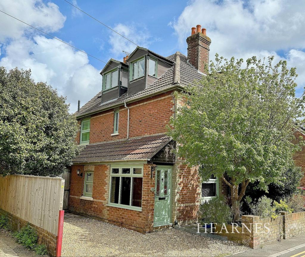 Gladstone Road, Parkstone, Poole, BH12 6 bed semi-detached house - £475,000