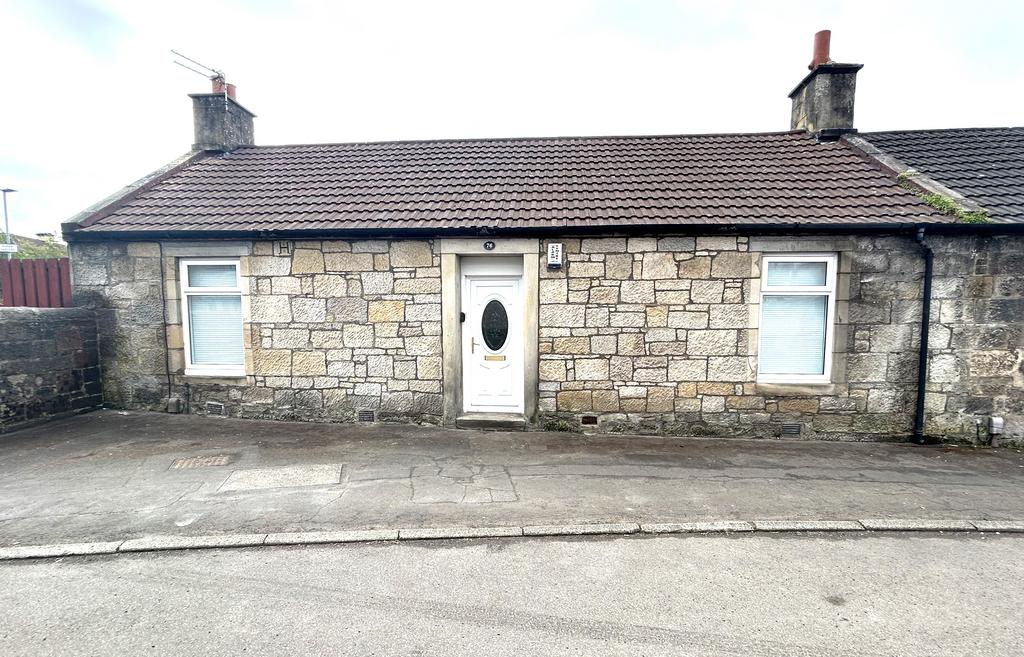 John Street, Larkhall ML9 2 bed end of terrace house - £163,000