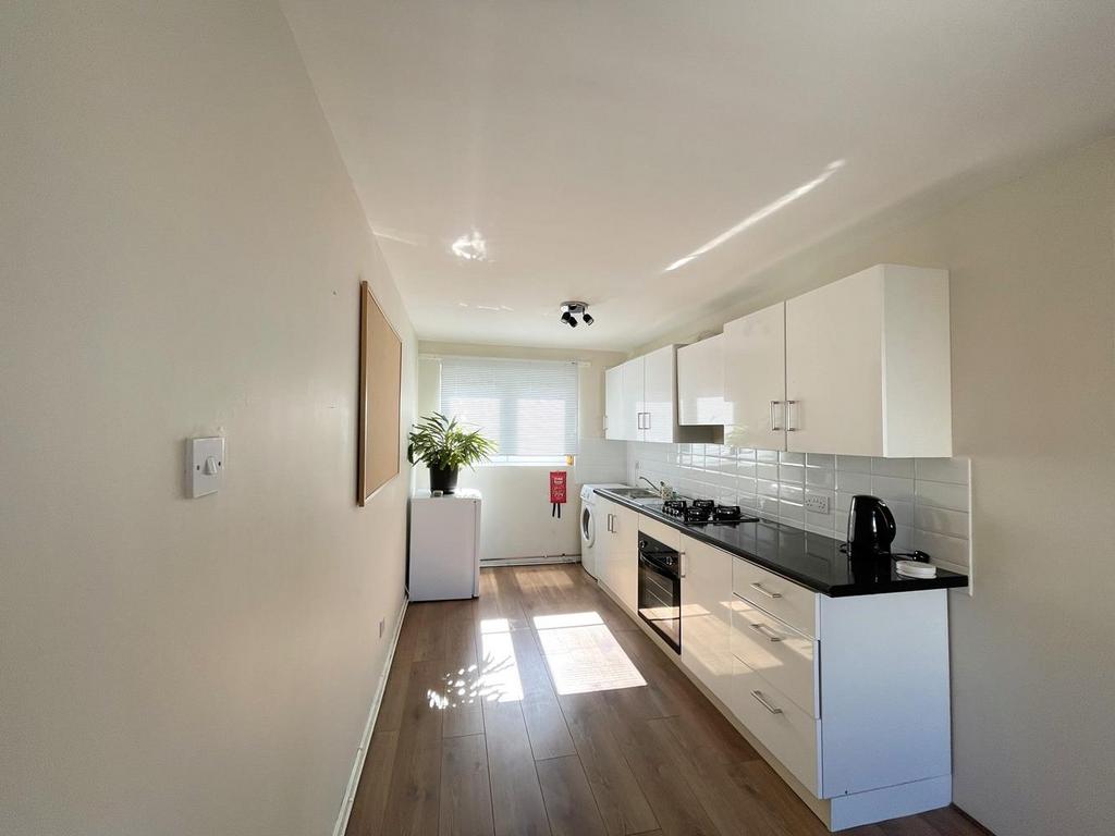 Cossall Walk, Queens Road, London, SE15 1 bed apartment - £1,450 pcm (£ ...