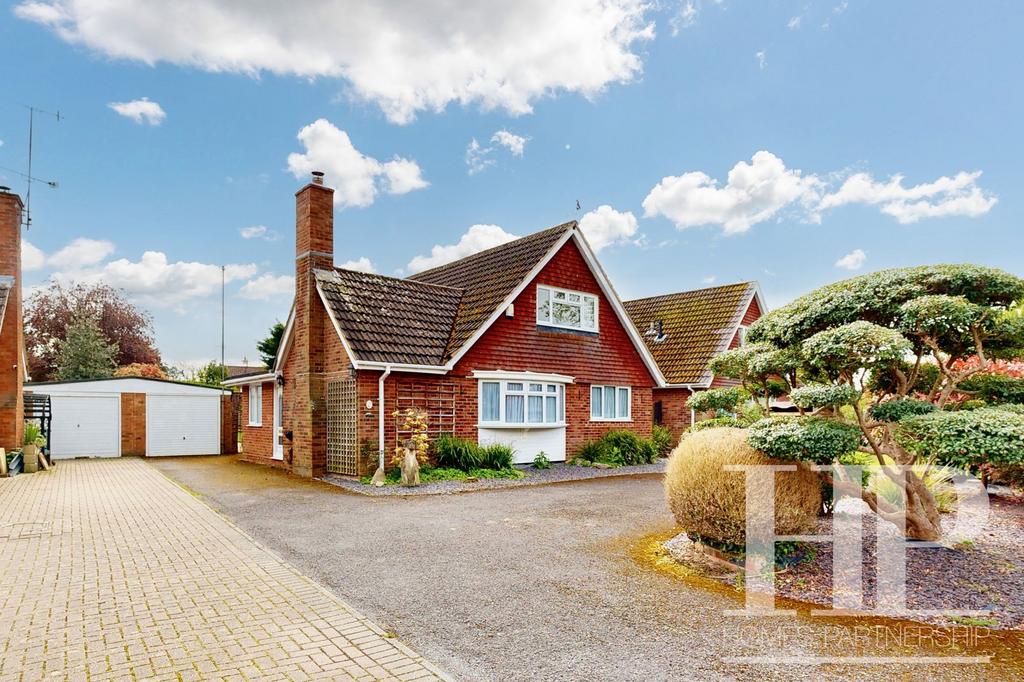 Rusper Road, Crawley RH11 3 bed detached house - £575,000