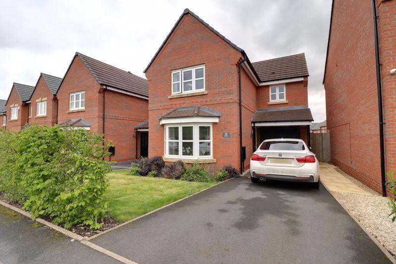 Marston Lane, Stafford ST18 3 bed detached house - £300,000