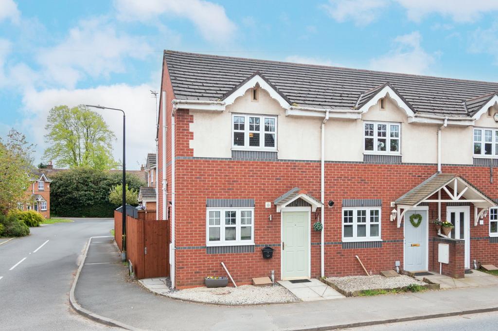 Manchester Road, Partington... 2 bed end of terrace house - £190,000