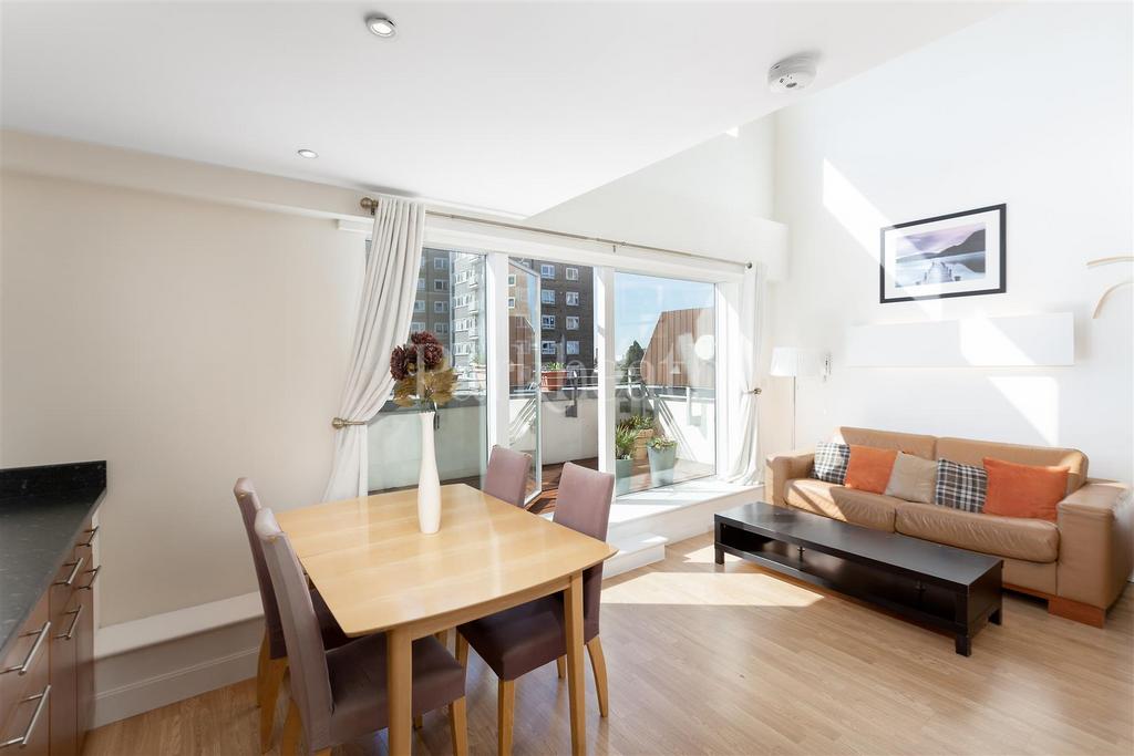 Thames Court, Albert Road, Queens... 1 bed flat - £530,000