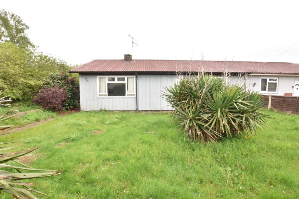 Derwent Road, Scunthorpe 3 bed semi-detached bungalow for sale - £90,000