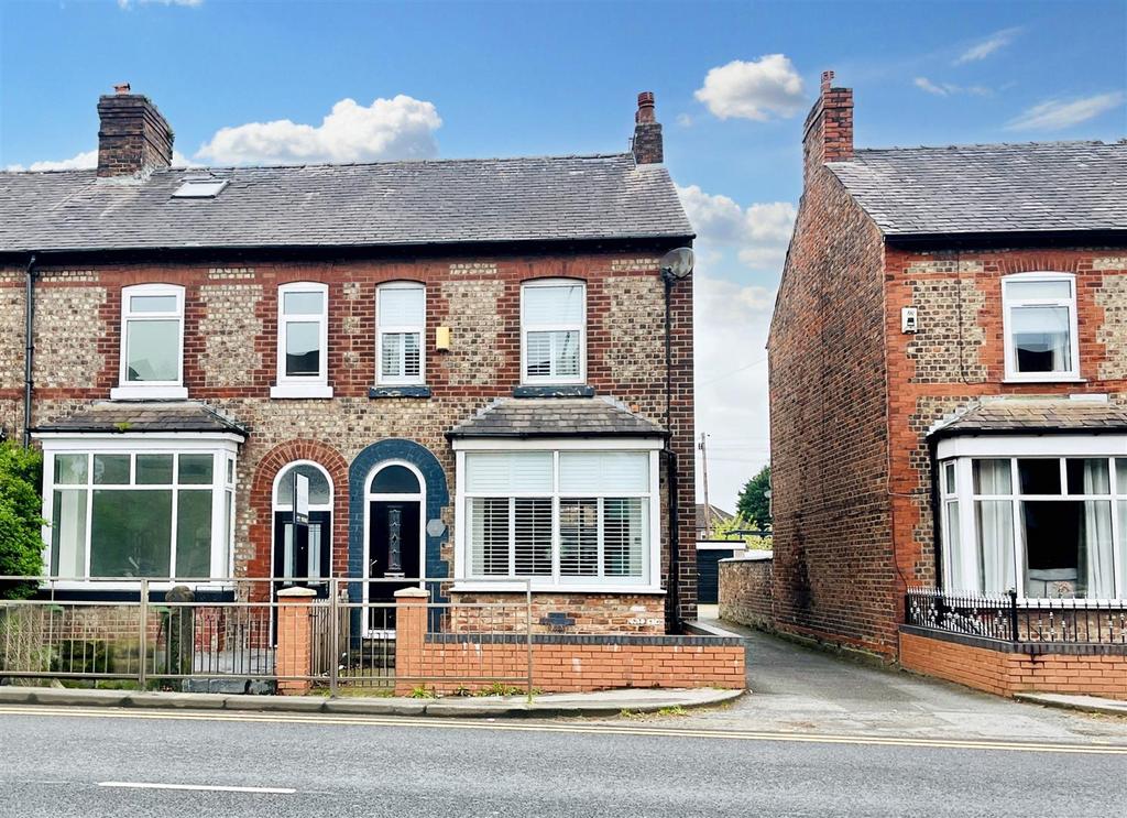 Manchester Road, West Timperley... 3 bed terraced house - £400,000