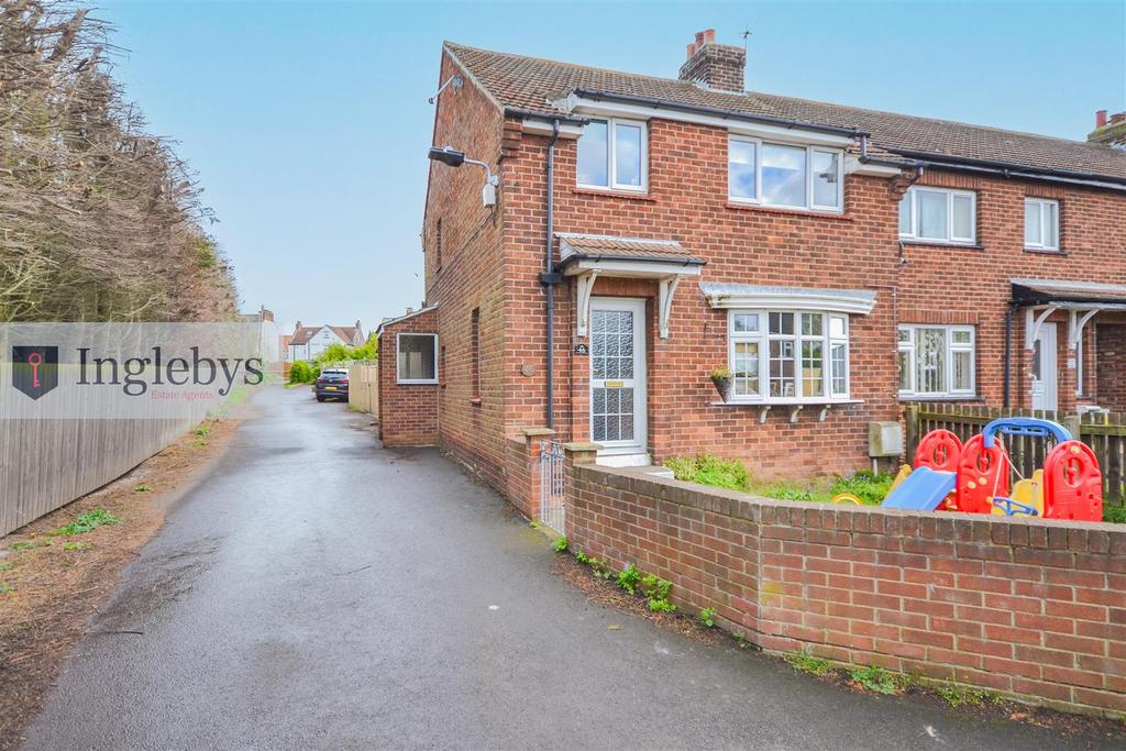 Coronation Avenue, Hinderwell 3 bed end of terrace house - £179,950