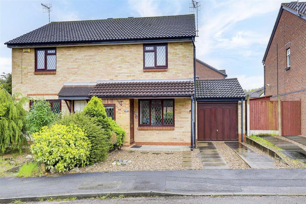 Broadleigh Close, West Bridgford NG2 3 bed semi-detached house - £300,000