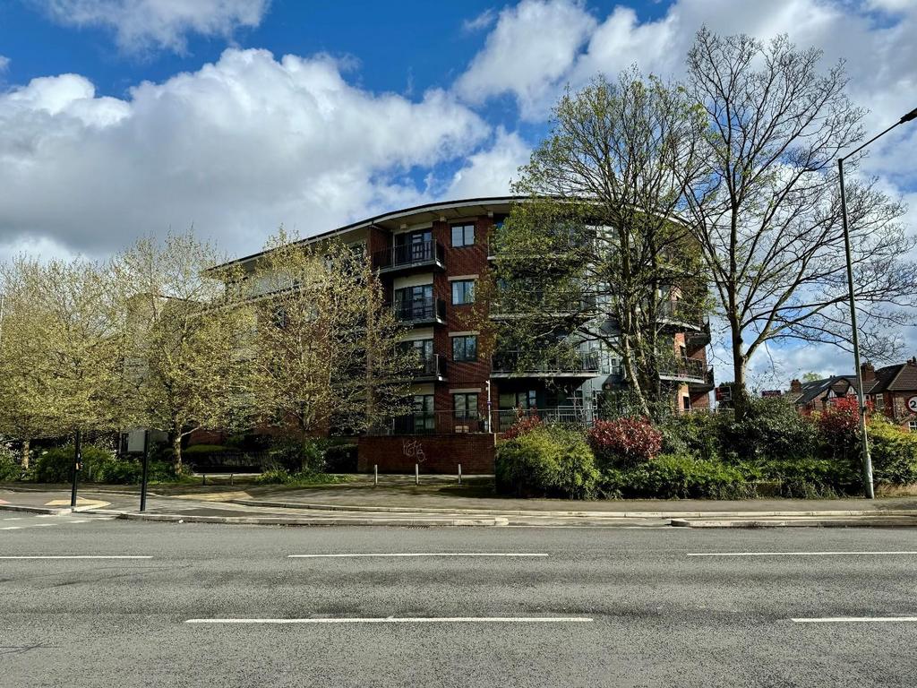 Regents Court, Manchester Road 2 bed penthouse - £265,000