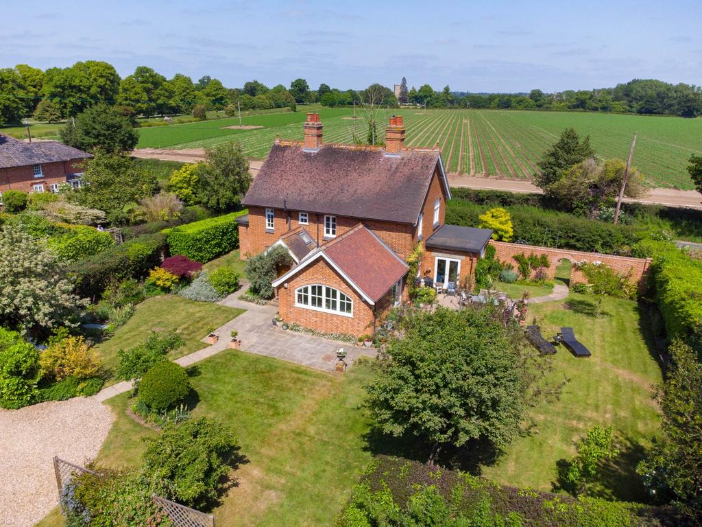 Period Home With 2-Bed Annexe... 5 bed detached house - £1,150,000