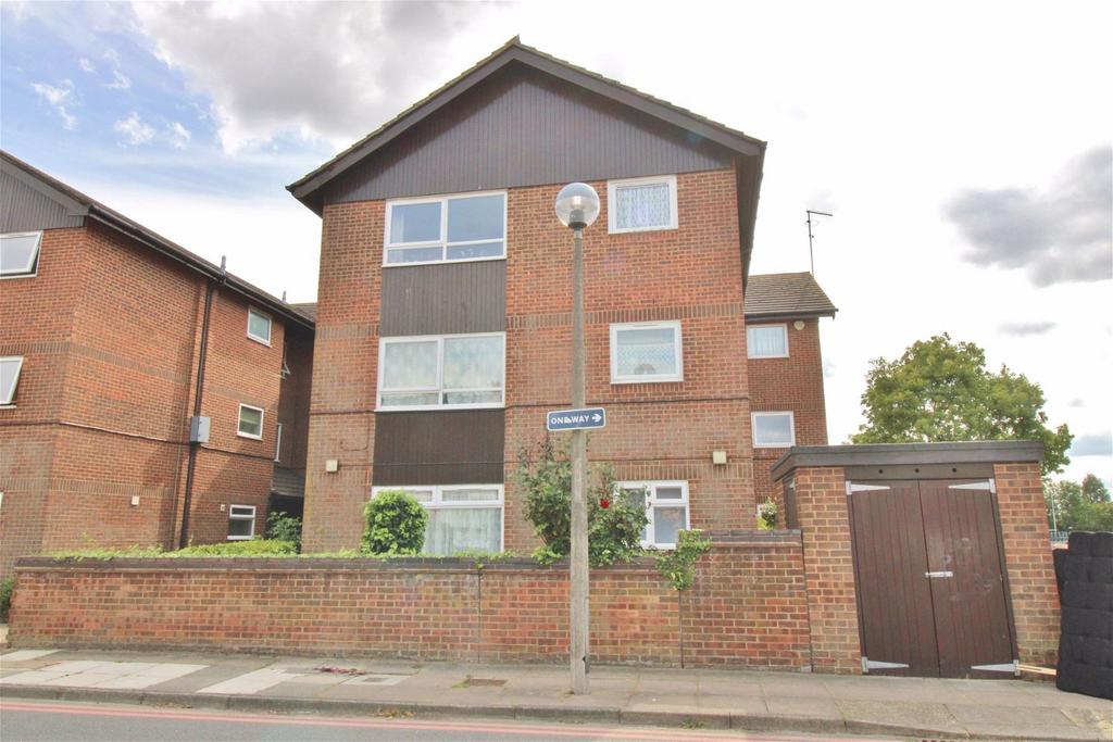 Nightingale Way, Swanley, BR8 7UD 1 bed flat - £1,150 pcm (£265 pw)
