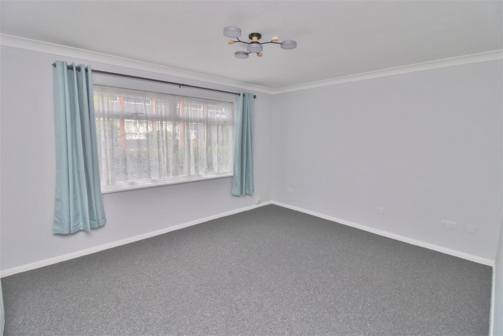 Nightingale Way, Swanley, BR8 7UD 1 bed flat - £1,150 pcm (£265 pw)