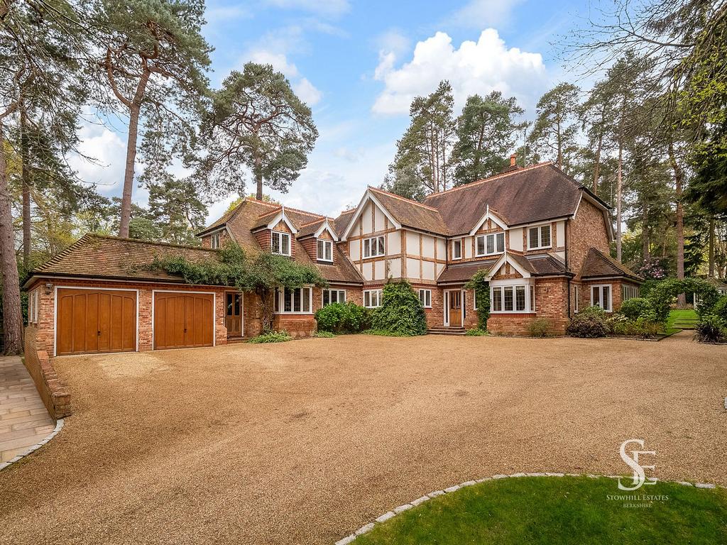 Brockenhurst Road, Ascot SL5 5 bed detached house - £2,500,000